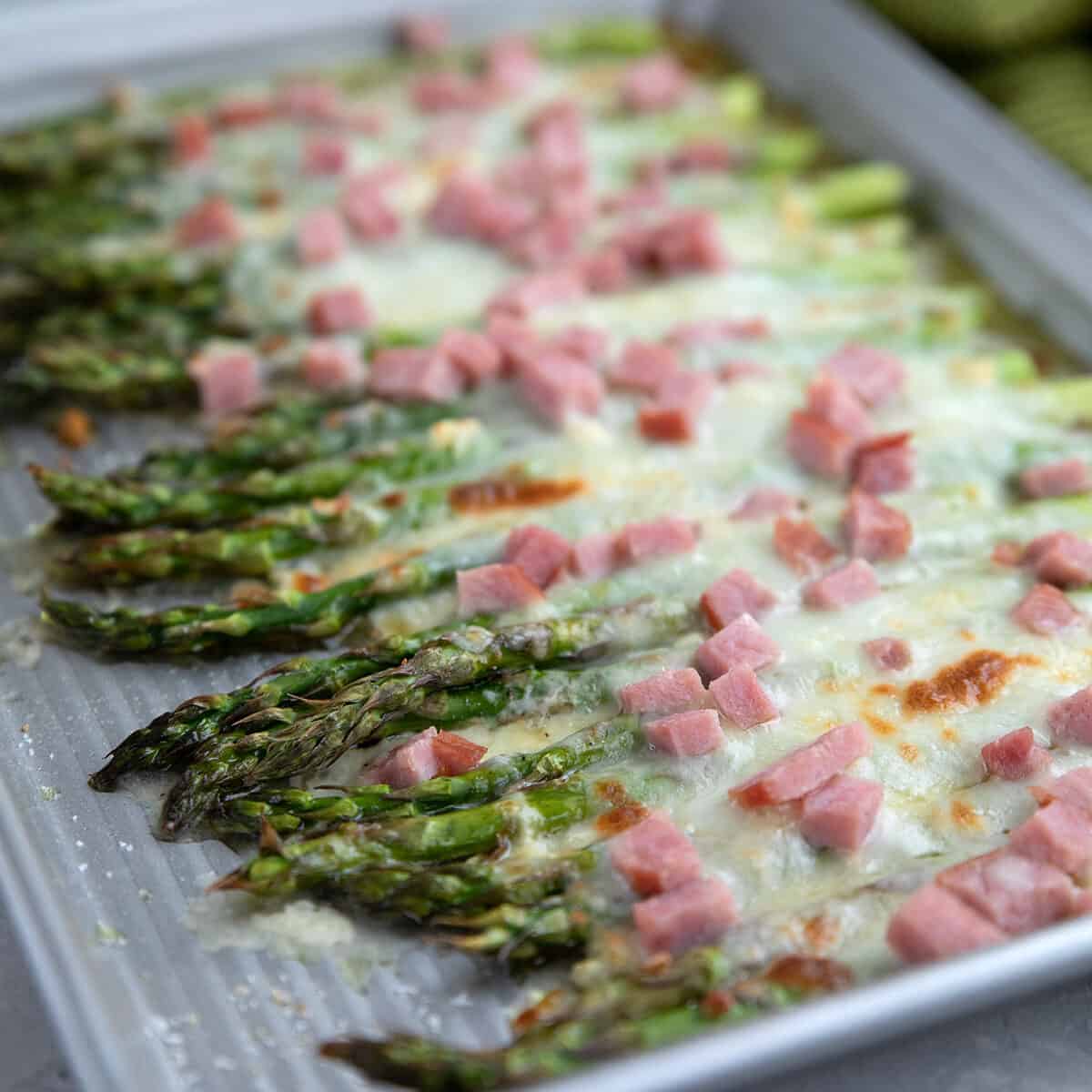 Baked Asparagus with Ham and Cheese - All Day I Dream About Food