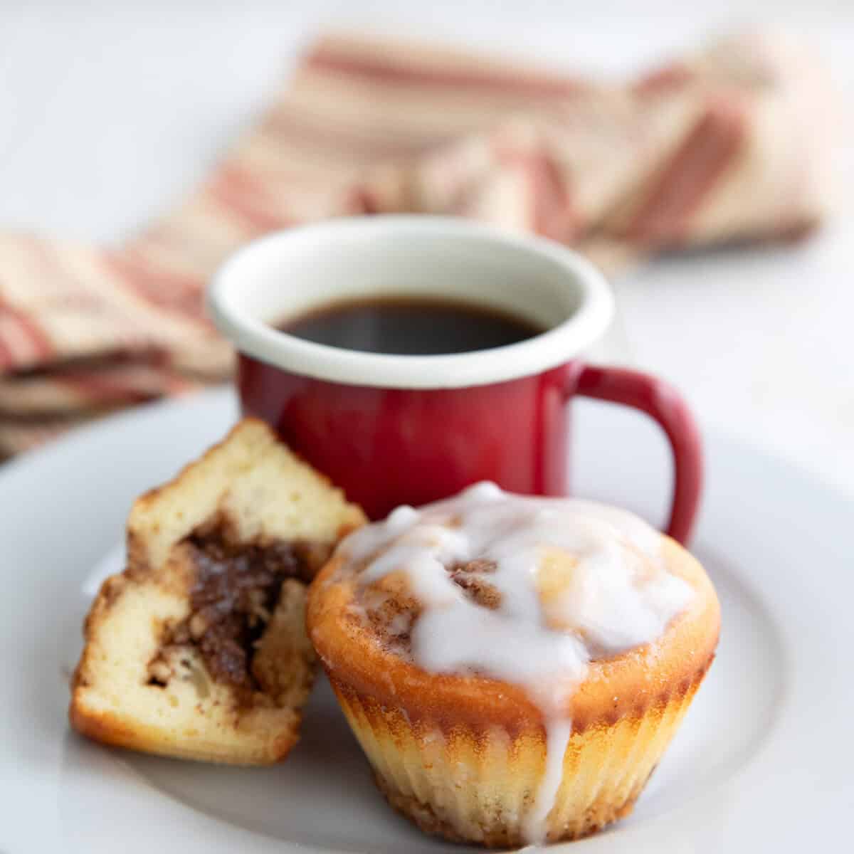Cinnamon Roll Protein Muffins - All Day I Dream About Food